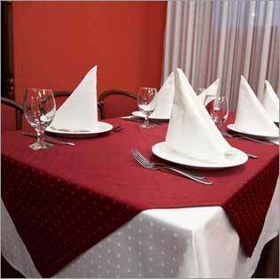 Napron Overlay Runner on Table Cloth BTS-12 – lordsindia